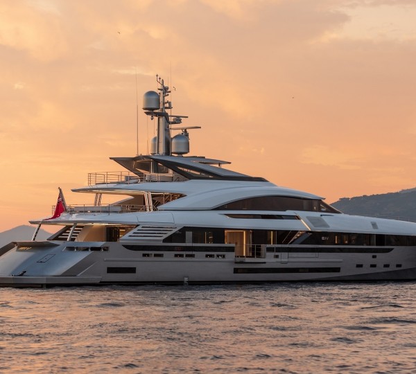 Yacht EIV, Rossinavi | CHARTERWORLD Luxury Superyacht Charters
